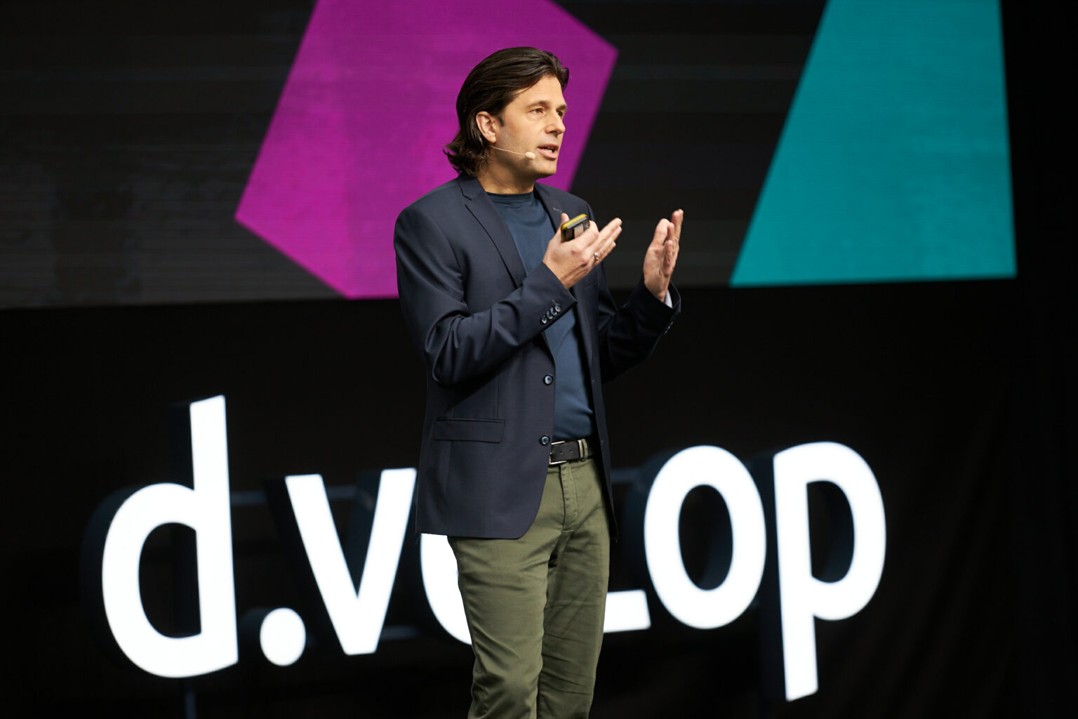 Why you should choose d.velop? We'll reveal it to you